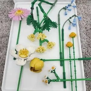 Lego | Accents | Lego Qr Code Unused Botanicals Flower Set Yellow With ...